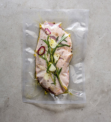 Vacuum packaging of poultry – Boss Verpackungsmaschinen GmbH & Co. KG